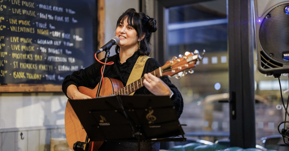 Fraser Lowrie + Bele + Christina Simpson + Margo Pelto play live for ...